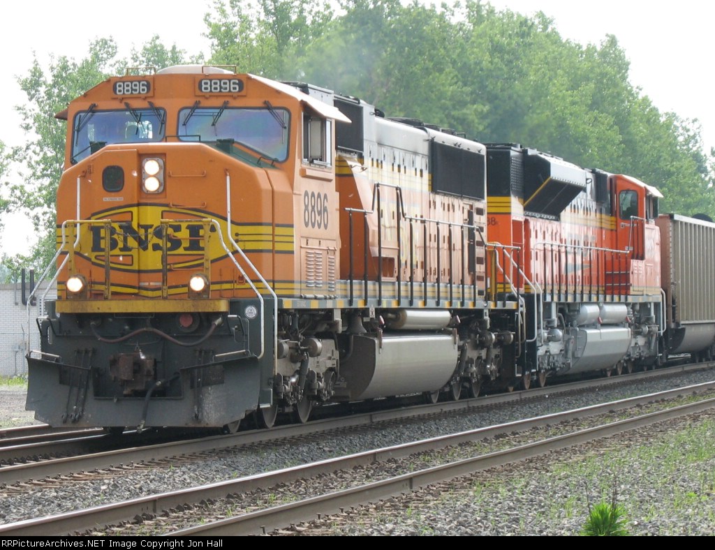 BNSF 8896 & 9388
